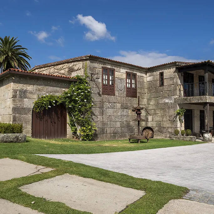 Peñín Wine Tourism guide - Lagar de Pintos | Peñín - Penin Guide online