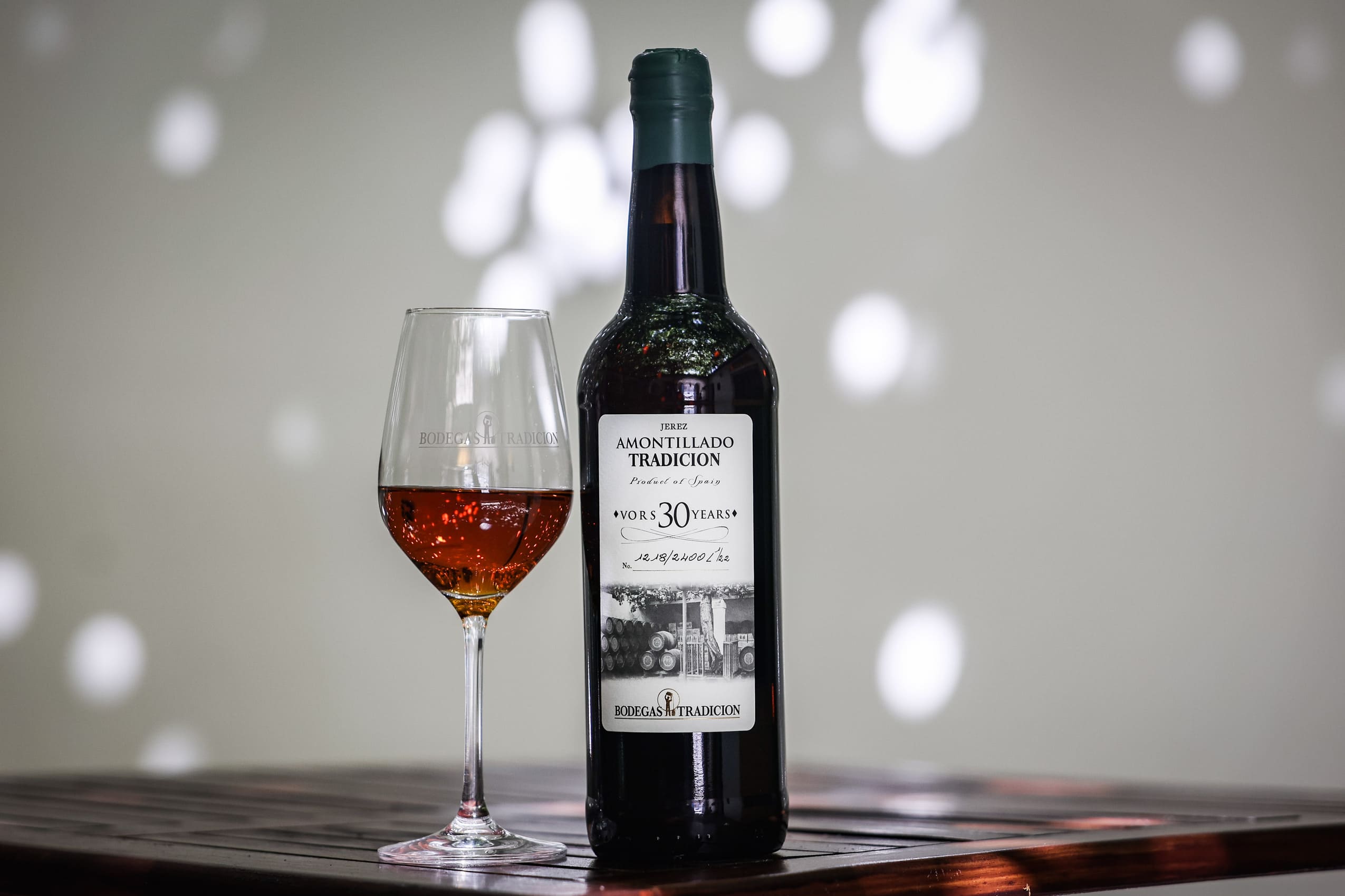 Sobre Vinos - Los 100 puntos de la Guía Peñín: Amontillado Tradición ...